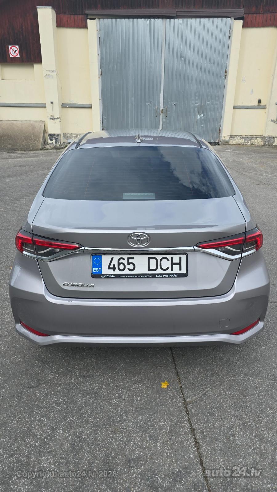 Pelēks Toyota Corolla 2019 Tallina, ar dzinēja tilpumu 1.60 L un nobraukumu 194 tūkst. km par 12300 €, foto 3 vietnē AUTOMOTO.COM.LV