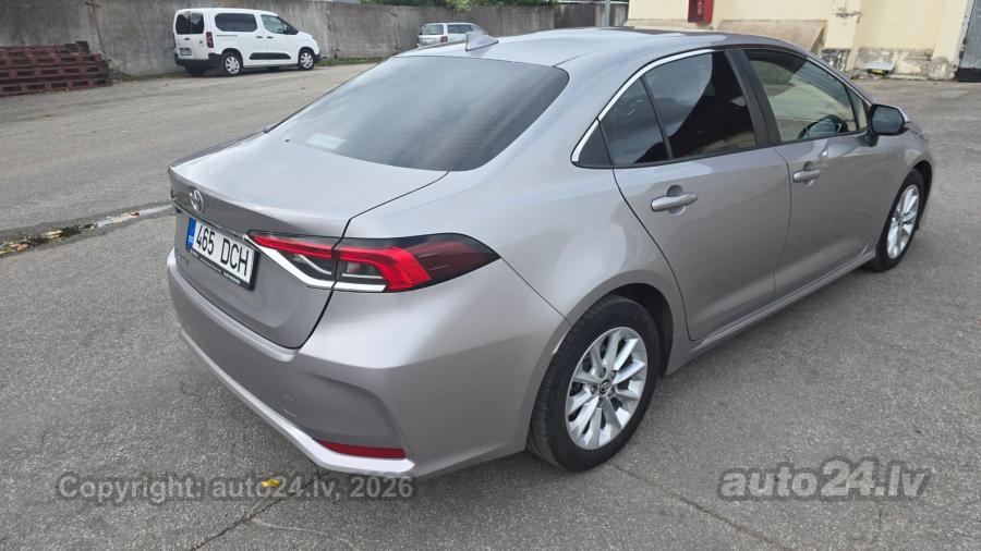 Pelēks Toyota Corolla 2019 Tallina, ar dzinēja tilpumu 1.60 L un nobraukumu 194 tūkst. km par 12300 €, foto 6 vietnē AUTOMOTO.COM.LV