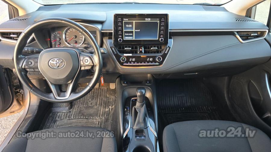 Pelēks Toyota Corolla 2019 Tallina, ar dzinēja tilpumu 1.60 L un nobraukumu 194 tūkst. km par 12300 €, foto 13 vietnē AUTOMOTO.COM.LV