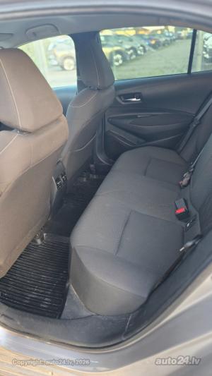 Pelēks Toyota Corolla 2019 Tallina, ar dzinēja tilpumu 1.60 L un nobraukumu 194 tūkst. km par 12300 €, foto 14 vietnē AUTOMOTO.COM.LV