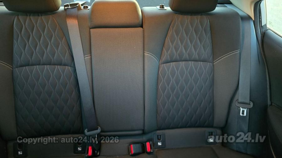 Pelēks Toyota Corolla 2019 Tallina, ar dzinēja tilpumu 1.60 L un nobraukumu 194 tūkst. km par 12300 €, foto 15 vietnē AUTOMOTO.COM.LV