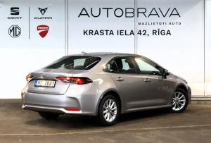 Grey Toyota Corolla 2019 in Riga, with an engine capacity of 1.60 L and mileage of 115 thousand km for 14990 €, photo 3 on AUTOMOTO.COM.LV