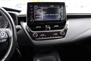 Grey Toyota Corolla 2019 in Riga, with an engine capacity of 1.60 L and mileage of 115 thousand km for 14990 €, photo 4 on AUTOMOTO.COM.LV
