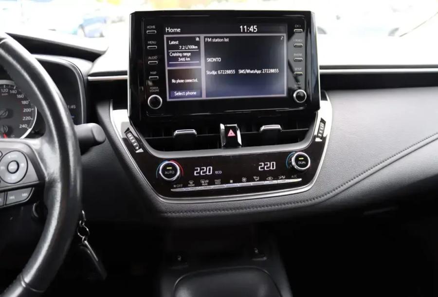 Grey Toyota Corolla 2019 in Riga, with an engine capacity of 1.60 L and mileage of 115 thousand km for 14990 €, photo 4 on AUTOMOTO.COM.LV