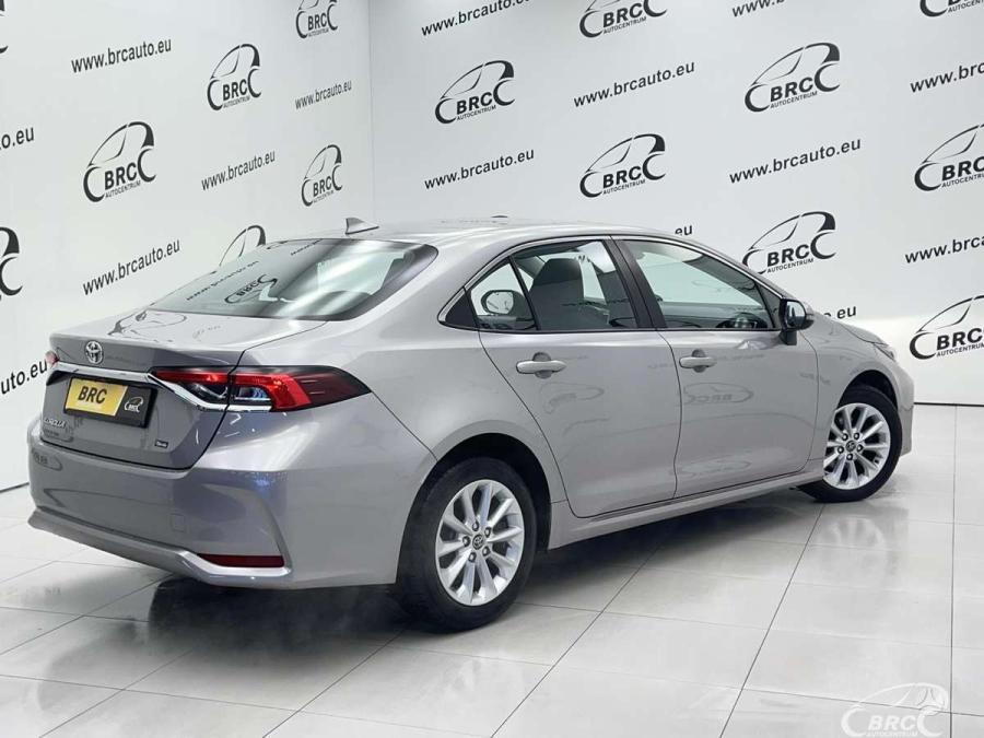 Pelēks Toyota Corolla 2020 Viļņa, ar dzinēja tilpumu 1.60 L un nobraukumu 152 tūkst. km par 12500 €, foto 3 vietnē AUTOMOTO.COM.LV