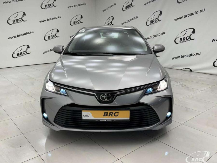 Grey Toyota Corolla 2020 in Vilnius, with an engine capacity of 1.60 L and mileage of 185 thousand km for 11950 €, photo 25 on AUTOMOTO.COM.LV