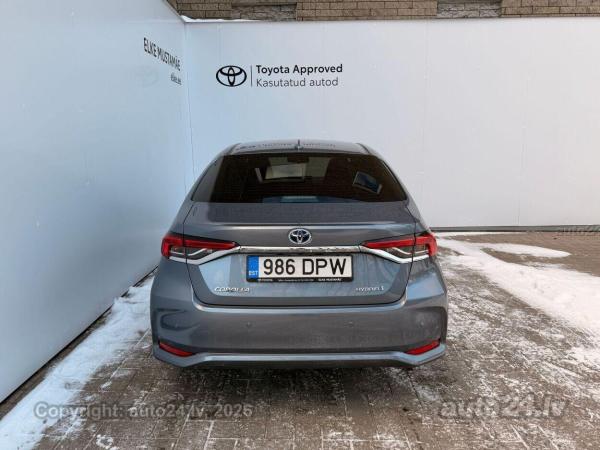 Grey Toyota Corolla 2020 in Tallinn, with an engine capacity of 1.80 L and mileage of 57 thousand km for 17995 €, photo 4 on AUTOMOTO.COM.LV
