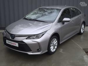 Pelēks Toyota Corolla 2020 Viļņa, ar dzinēja tilpumu 1.80 L un nobraukumu 103 tūkst. km par 17500 €, foto  vietnē AUTOMOTO.COM.LV