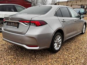 Pelēks Toyota Corolla 2020 Rīga, ar dzinēja tilpumu 1.60 L un nobraukumu 42 tūkst. km par 6950 €, foto 3 vietnē AUTOMOTO.COM.LV