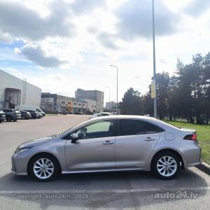 Pelēks Toyota Corolla 2020 Tallina, ar dzinēja tilpumu 1.60 L un nobraukumu 59 tūkst. km par 18300 €, foto 5 vietnē AUTOMOTO.COM.LV