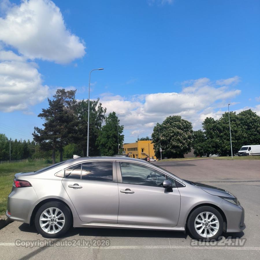 Pelēks Toyota Corolla 2020 Tallina, ar dzinēja tilpumu 1.60 L un nobraukumu 59 tūkst. km par 18300 €, foto 7 vietnē AUTOMOTO.COM.LV