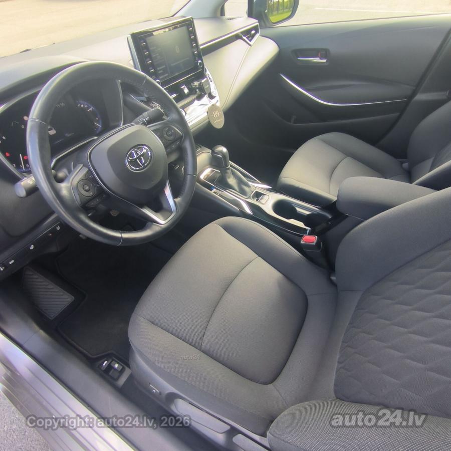 Pelēks Toyota Corolla 2020 Tallina, ar dzinēja tilpumu 1.60 L un nobraukumu 59 tūkst. km par 18300 €, foto 9 vietnē AUTOMOTO.COM.LV