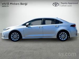 Pelēks Toyota Corolla 2020 Rīga, ar dzinēja tilpumu 1.60 L un nobraukumu 96 tūkst. km par 15990 €, foto 4 vietnē AUTOMOTO.COM.LV