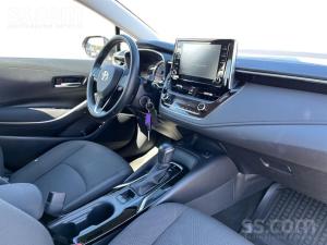 Pelēks Toyota Corolla 2020 Rīga, ar dzinēja tilpumu 1.60 L un nobraukumu 96 tūkst. km par 15990 €, foto 7 vietnē AUTOMOTO.COM.LV