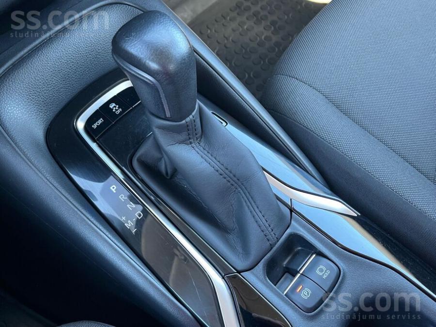Pelēks Toyota Corolla 2020 Rīga, ar dzinēja tilpumu 1.60 L un nobraukumu 96 tūkst. km par 15990 €, foto 16 vietnē AUTOMOTO.COM.LV