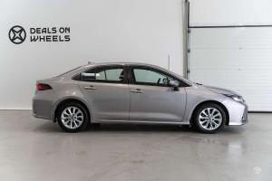 Pelēks Toyota Corolla 2020 Viļņa, ar dzinēja tilpumu 1.60 L un nobraukumu 69 tūkst. km par 15900 €, foto 4 vietnē AUTOMOTO.COM.LV