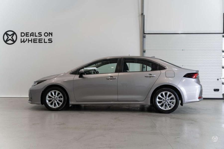 Pelēks Toyota Corolla 2020 Viļņa, ar dzinēja tilpumu 1.60 L un nobraukumu 69 tūkst. km par 15900 €, foto 5 vietnē AUTOMOTO.COM.LV