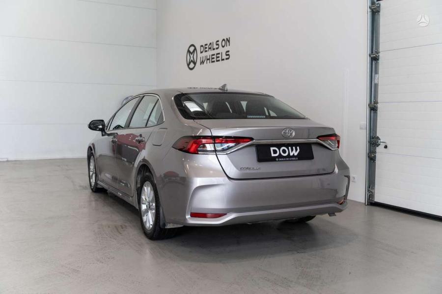 Pelēks Toyota Corolla 2020 Viļņa, ar dzinēja tilpumu 1.60 L un nobraukumu 69 tūkst. km par 15900 €, foto 7 vietnē AUTOMOTO.COM.LV