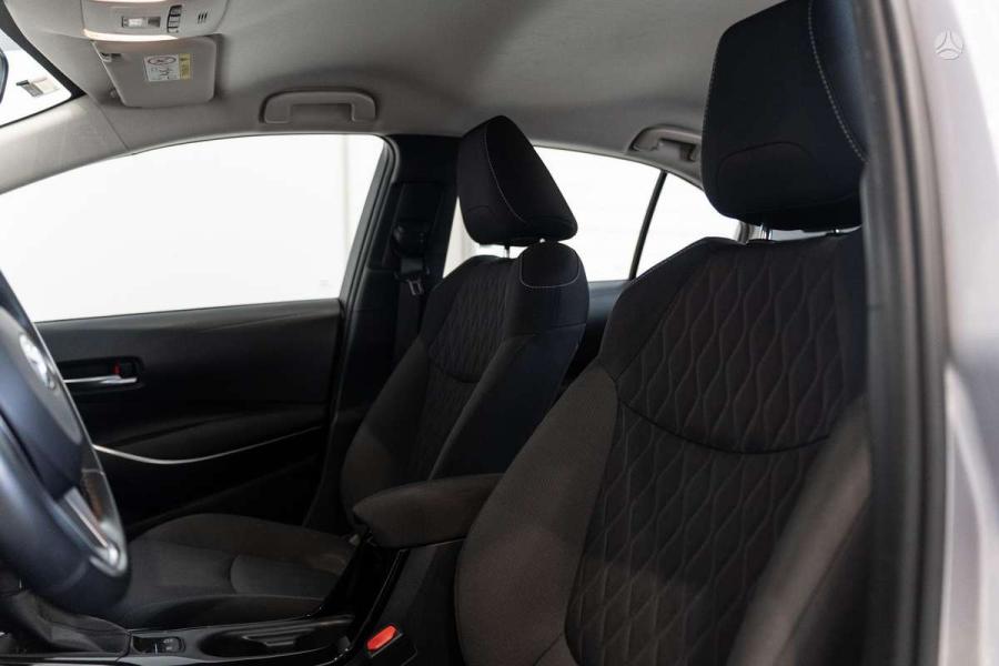 Pelēks Toyota Corolla 2020 Viļņa, ar dzinēja tilpumu 1.60 L un nobraukumu 69 tūkst. km par 15900 €, foto 10 vietnē AUTOMOTO.COM.LV