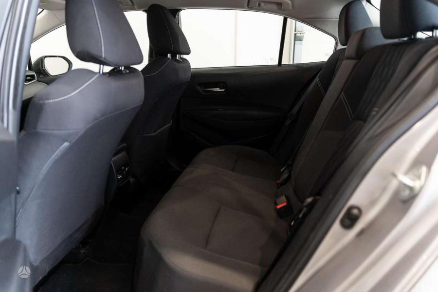 Pelēks Toyota Corolla 2020 Viļņa, ar dzinēja tilpumu 1.60 L un nobraukumu 69 tūkst. km par 15900 €, foto 12 vietnē AUTOMOTO.COM.LV