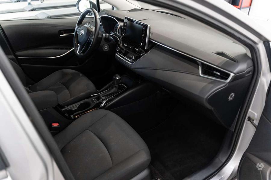 Pelēks Toyota Corolla 2020 Viļņa, ar dzinēja tilpumu 1.60 L un nobraukumu 69 tūkst. km par 15900 €, foto 15 vietnē AUTOMOTO.COM.LV
