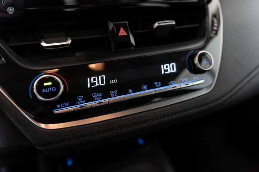 Pelēks Toyota Corolla 2020 Viļņa, ar dzinēja tilpumu 1.60 L un nobraukumu 69 tūkst. km par 15900 €, foto 17 vietnē AUTOMOTO.COM.LV