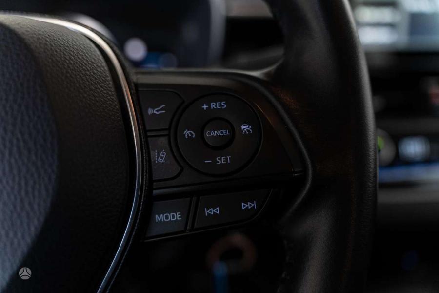 Pelēks Toyota Corolla 2020 Viļņa, ar dzinēja tilpumu 1.60 L un nobraukumu 69 tūkst. km par 15900 €, foto 18 vietnē AUTOMOTO.COM.LV