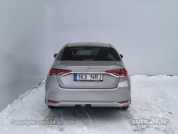 Pelēks Toyota Corolla 2020 Tallina, ar dzinēja tilpumu 1.60 L un nobraukumu 86 tūkst. km par 14000 €, foto 4 vietnē AUTOMOTO.COM.LV