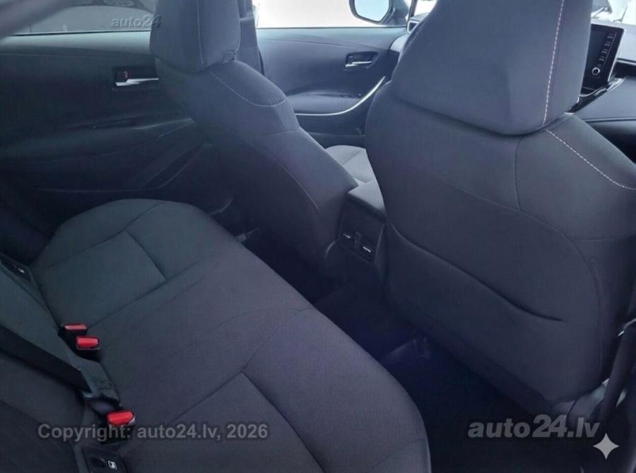 Pelēks Toyota Corolla 2020 Tallina, ar dzinēja tilpumu 1.60 L un nobraukumu 86 tūkst. km par 14000 €, foto 8 vietnē AUTOMOTO.COM.LV