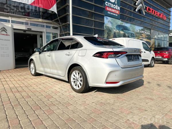 Grey Toyota Corolla 2020 in Riga, with an engine capacity of 1.80 L and mileage of 95 thousand km for 16990 €, photo 7 on AUTOMOTO.COM.LV