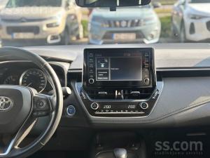 Pelēks Toyota Corolla 2020 Rīga, ar dzinēja tilpumu 1.80 L un nobraukumu 95 tūkst. km par 16990 €, foto 12 vietnē AUTOMOTO.COM.LV