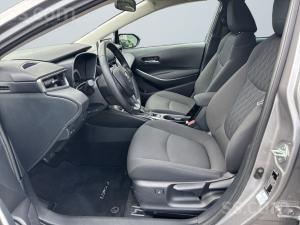Grey Toyota Corolla 2020 in Riga, with an engine capacity of 1.60 L and mileage of 43 thousand km for 16150 €, photo 10 on AUTOMOTO.COM.LV