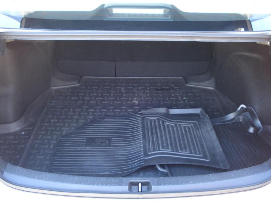 Grey Toyota Corolla 2020 in Vilnius, with an engine capacity of 1.80 L and mileage of 71 thousand km for 15999 €, photo 11 on AUTOMOTO.COM.LV
