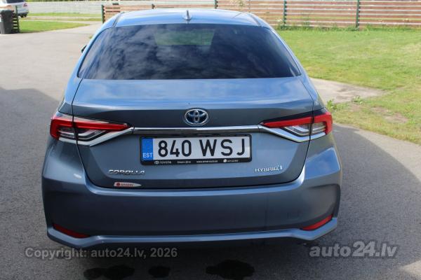 Pelēks Toyota Corolla 2020 Tallina, ar dzinēja tilpumu 1.80 L un nobraukumu 63 tūkst. km par 18500 €, foto 3 vietnē AUTOMOTO.COM.LV