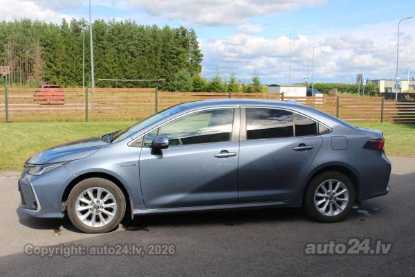 Pelēks Toyota Corolla 2020 Tallina, ar dzinēja tilpumu 1.80 L un nobraukumu 63 tūkst. km par 18500 €, foto 4 vietnē AUTOMOTO.COM.LV
