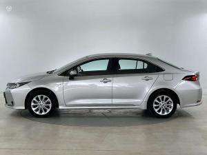 Grey Toyota Corolla 2020 in Vilnius, with an engine capacity of 1.80 L and mileage of 134 thousand km for 18900 €, photo 4 on AUTOMOTO.COM.LV