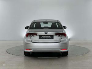 Grey Toyota Corolla 2020 in Vilnius, with an engine capacity of 1.80 L and mileage of 134 thousand km for 18900 €, photo 5 on AUTOMOTO.COM.LV