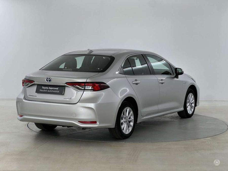 Grey Toyota Corolla 2020 in Vilnius, with an engine capacity of 1.80 L and mileage of 134 thousand km for 18900 €, photo 14 on AUTOMOTO.COM.LV