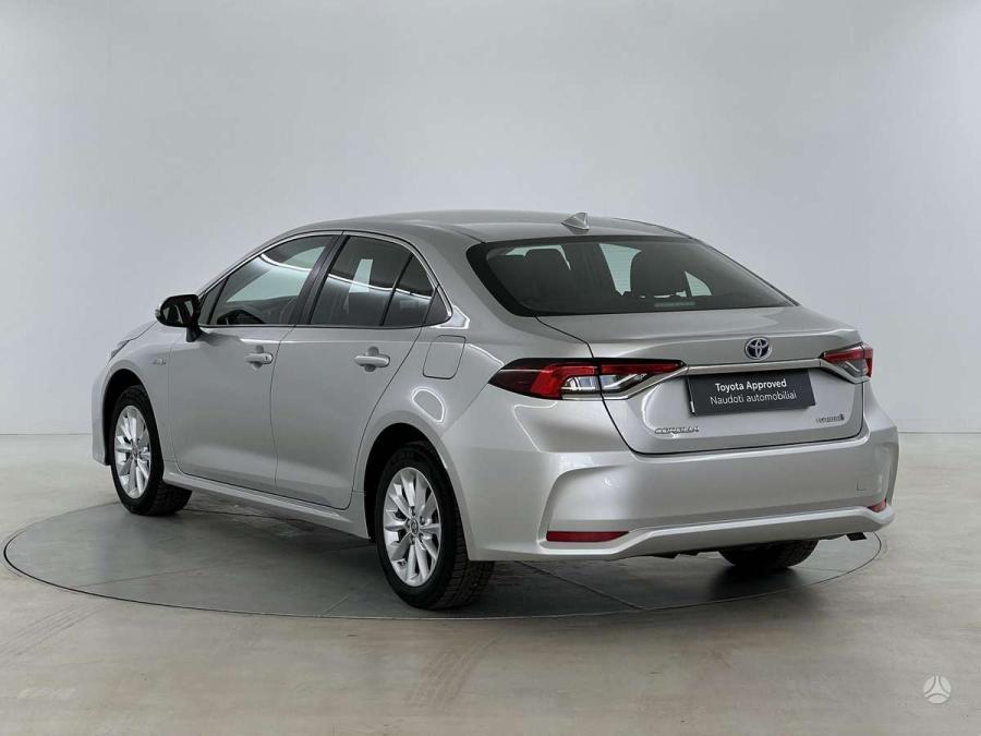 Grey Toyota Corolla 2020 in Vilnius, with an engine capacity of 1.80 L and mileage of 134 thousand km for 18900 €, photo 18 on AUTOMOTO.COM.LV