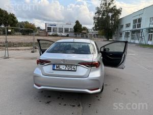 Pelēks Toyota Corolla 2020 Rīga, ar dzinēja tilpumu 1.50 L un nobraukumu 111 tūkst. km par 16000 €, foto 5 vietnē AUTOMOTO.COM.LV