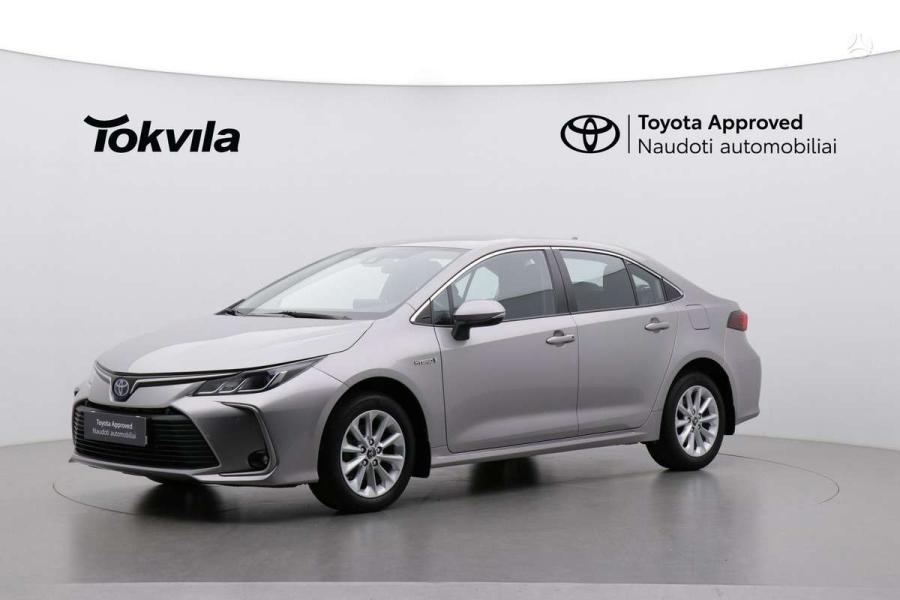Grey Toyota Corolla 2020 in Vilnius, with an engine capacity of 1.80 L and mileage of 70 thousand km for 18900 €, photo 1 on AUTOMOTO.COM.LV
