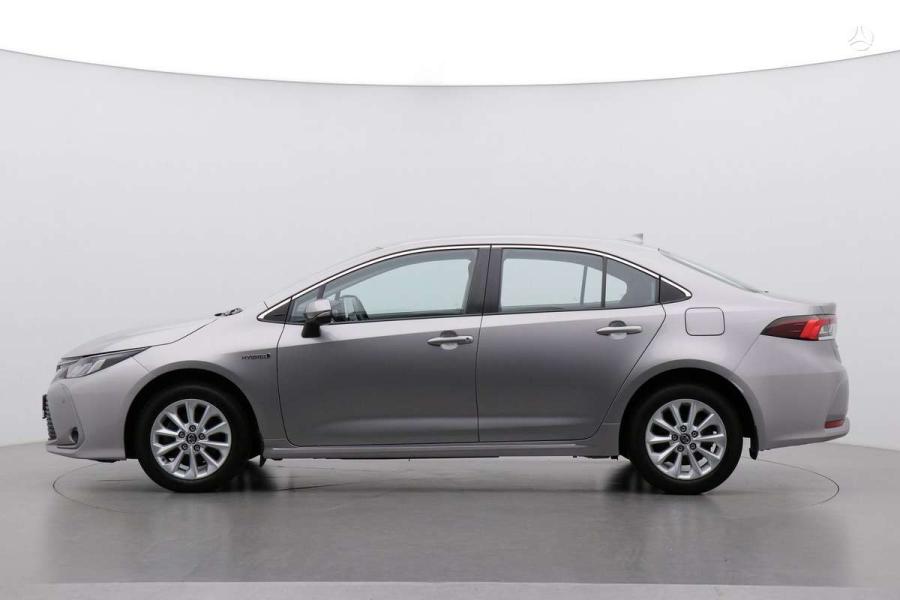 Grey Toyota Corolla 2020 in Vilnius, with an engine capacity of 1.80 L and mileage of 70 thousand km for 18900 €, photo 5 on AUTOMOTO.COM.LV