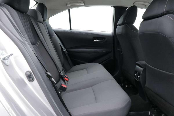 Grey Toyota Corolla 2020 in Vilnius, with an engine capacity of 1.80 L and mileage of 70 thousand km for 18900 €, photo 11 on AUTOMOTO.COM.LV