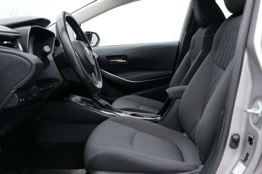 Grey Toyota Corolla 2020 in Vilnius, with an engine capacity of 1.80 L and mileage of 70 thousand km for 18900 €, photo 13 on AUTOMOTO.COM.LV