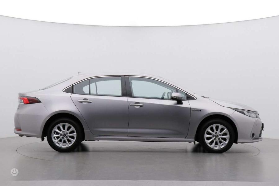 Grey Toyota Corolla 2020 in Vilnius, with an engine capacity of 1.80 L and mileage of 70 thousand km for 18900 €, photo 18 on AUTOMOTO.COM.LV