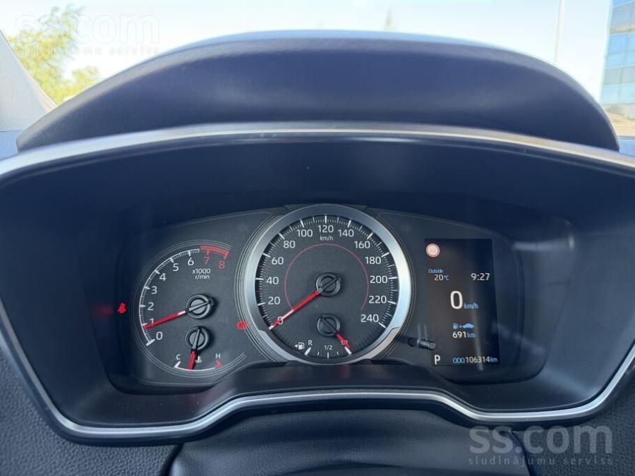 Grey Toyota Corolla 2020 in Riga, with an engine capacity of 1.60 L and mileage of 106 thousand km for 14490 €, photo 8 on AUTOMOTO.COM.LV