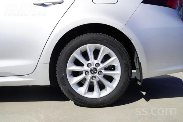 Toyota Corolla 2020 Rīga vietnē Pelēks Toyota Corolla 2020 Rīga, ar dzinēja tilpumu 1.60 L un nobraukumu 106 tūkst. km par 14490 €, foto 10 vietnē AUTOMOTO.COM.LV