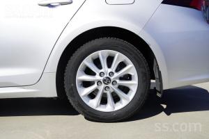 Grey Toyota Corolla 2020 in Riga, with an engine capacity of 1.60 L and mileage of 106 thousand km for 14490 €, photo 10 on AUTOMOTO.COM.LV