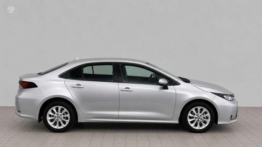 Pelēks Toyota Corolla 2020 Kauņa, ar dzinēja tilpumu 1.60 L un nobraukumu 82 tūkst. km par 15200 €, foto 5 vietnē AUTOMOTO.COM.LV