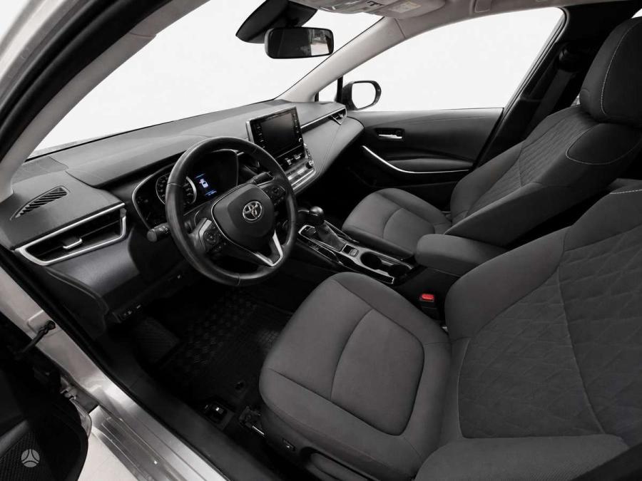 Pelēks Toyota Corolla 2020 Kauņa, ar dzinēja tilpumu 1.60 L un nobraukumu 82 tūkst. km par 15200 €, foto 10 vietnē AUTOMOTO.COM.LV